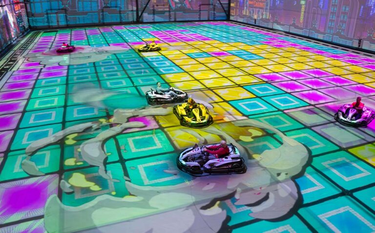 Square Games | Pilotez votre karting électrique avec BattleKart